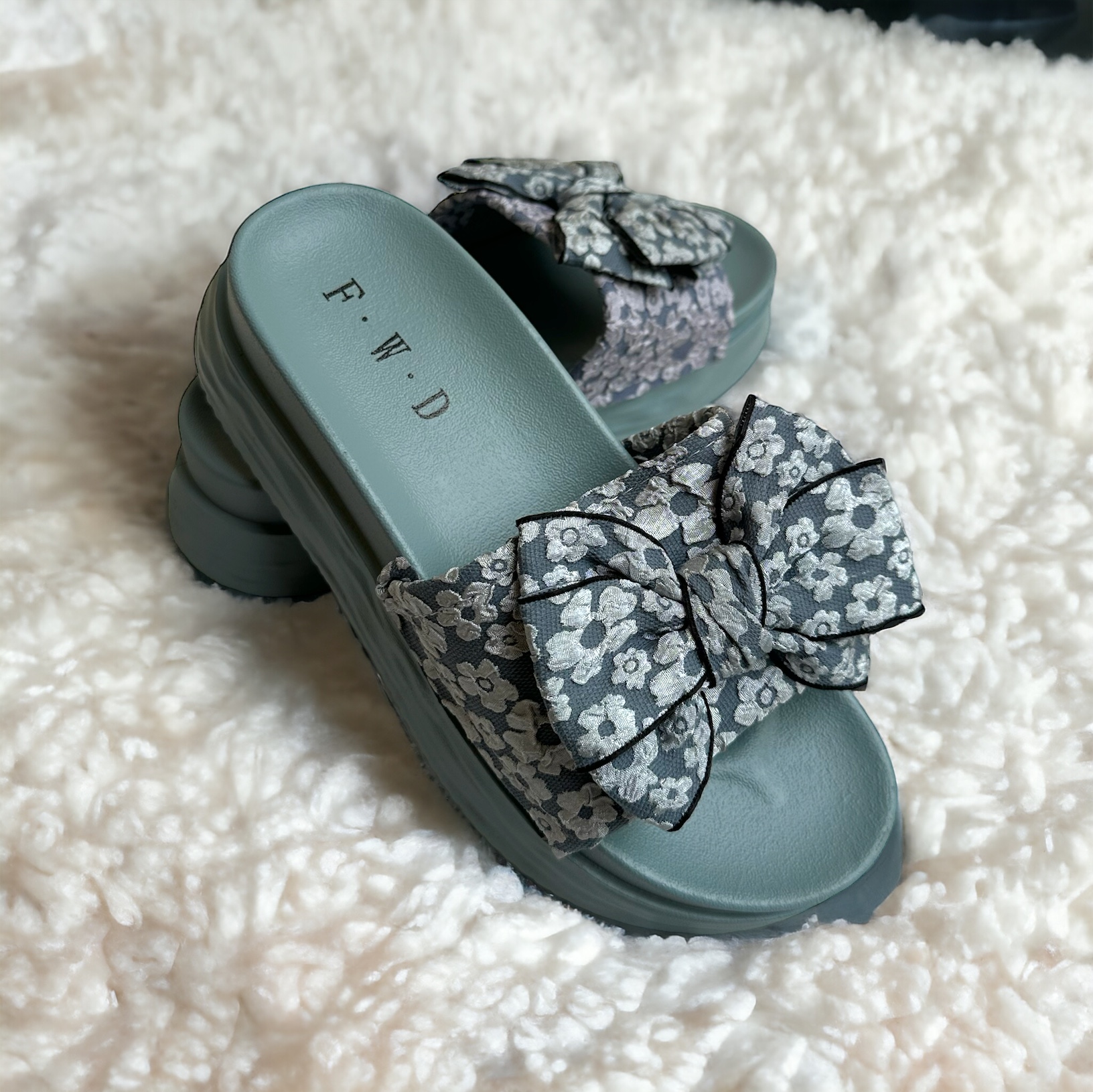 Printed bow wedge